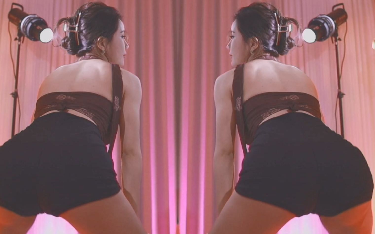 【AF19+】贝拉 热舞剪辑·-电竞小2BB-电竞小2BB-哔哩哔哩视频