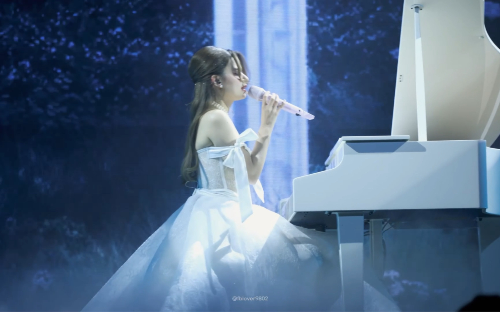 Hello - Adele【Hi-Res】百万级装备试听-Xuuxuxux-。。-哔哩哔哩视频