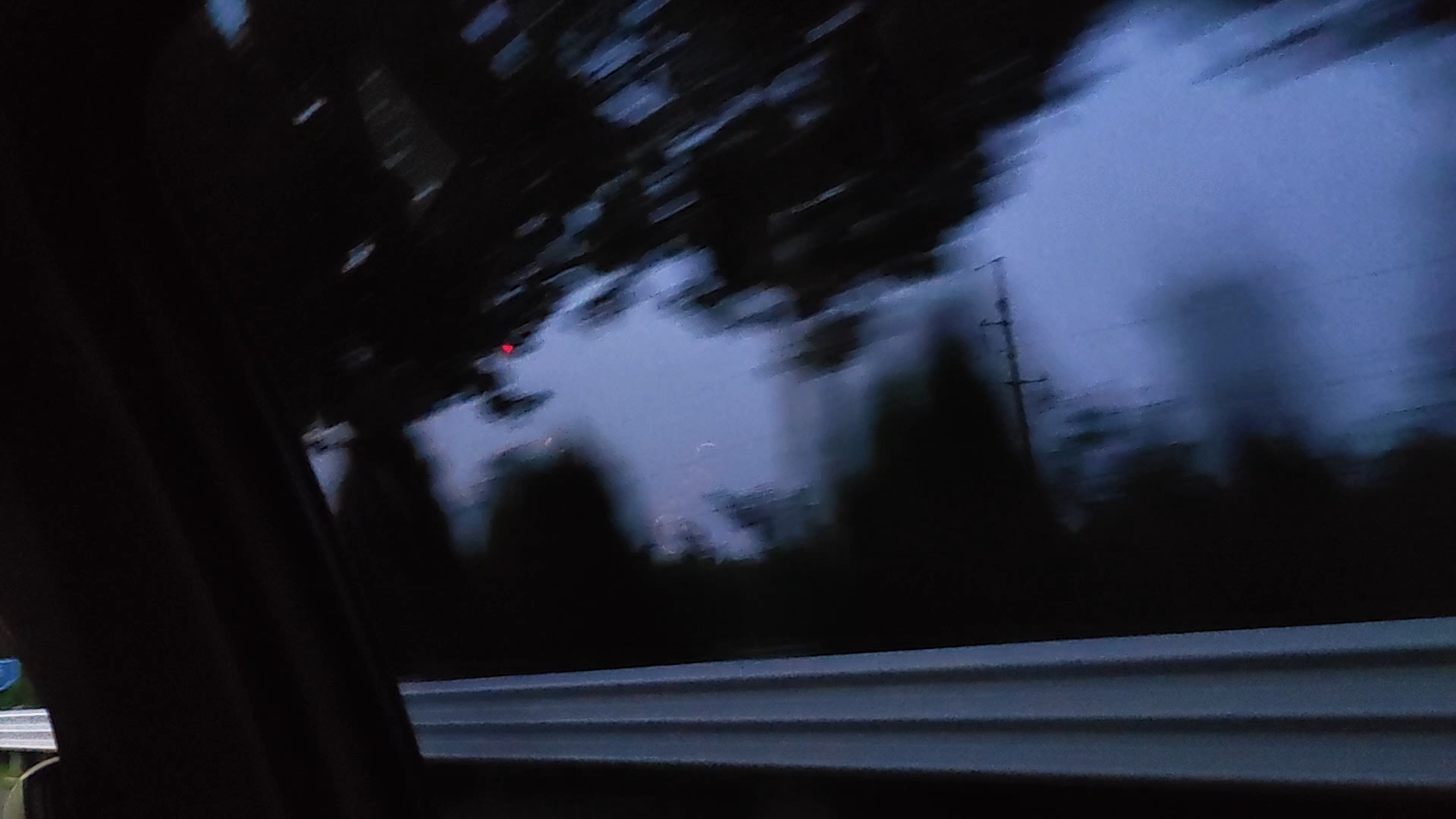 莫名其妙的emoer一下，随便听听音乐🎶_哔哩哔哩_bilibili