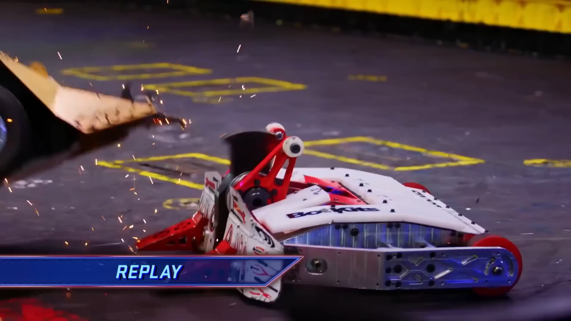 博茨大战YouTube/BattleBots/小猫咪也很暴躁的！