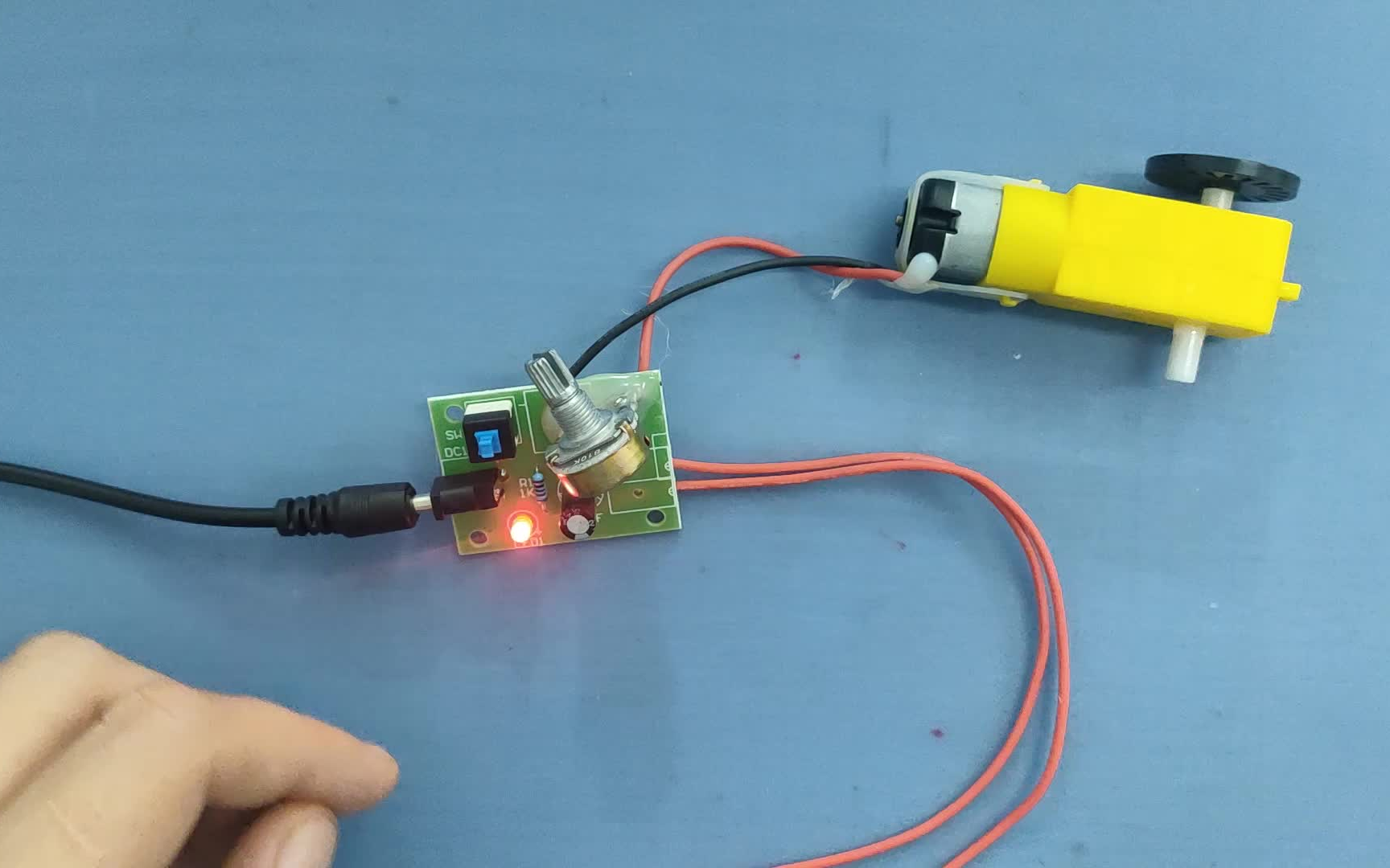基于51/STM32单片机的继电器控制负载-电机电位器调速模块设计DIY开发板套件25-276-淘宝店铺合肥通旺科技-淘宝店铺合肥通旺科技-哔哩哔哩视频