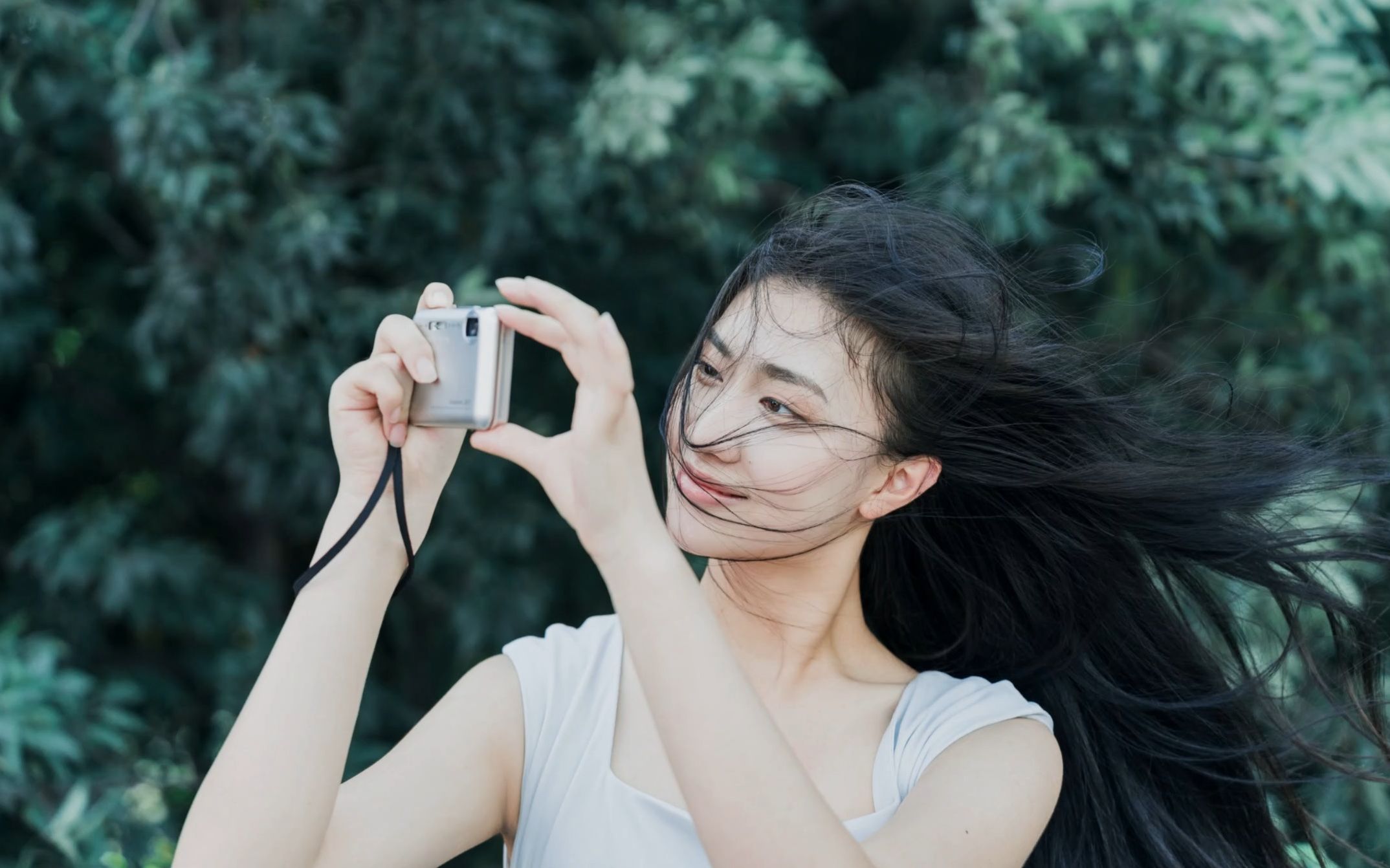 夏日终曲，治愈系少女氛围感拍摄引导丨索尼A7M4丨腾龙28-75 G2丨夏日碎片丨拍照姿势教学-森画shashin-森画shashin-哔哩哔哩视频