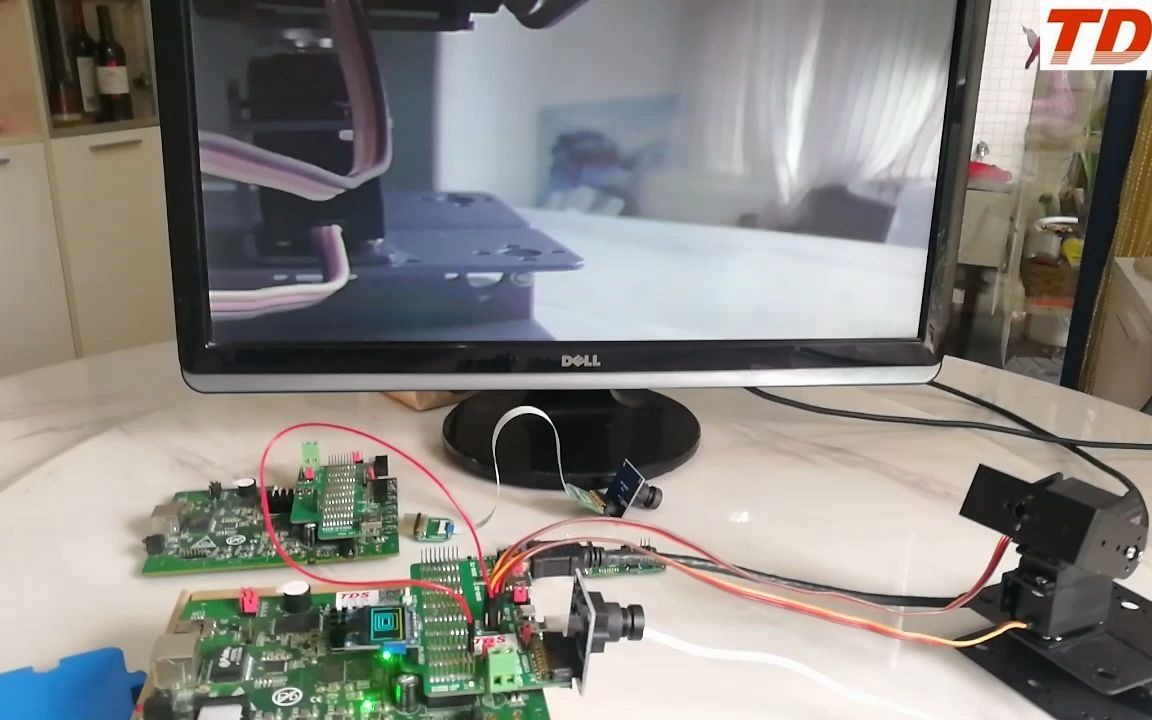 TDS_ZYNQ开发板 Xilinx FPGA ZYNQ7020 双HDMI MIPI 含YOLO跟踪锁定IP控制双轴云台开发板演示及介绍_哔哩哔哩_bilibili