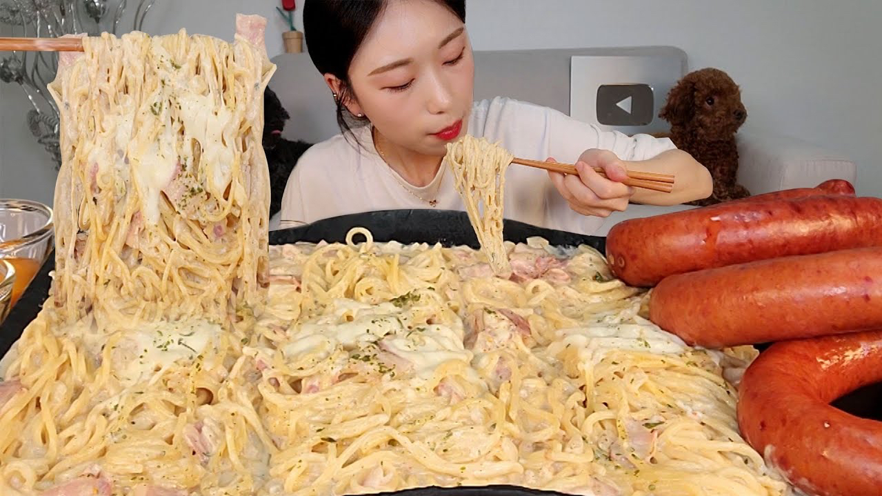 【AmiAmi】辣奶油意大利面🍝起司香肠 Mukbang-AmiAmi_OfficiaI-AmiAmi_OfficiaI-哔哩哔哩视频