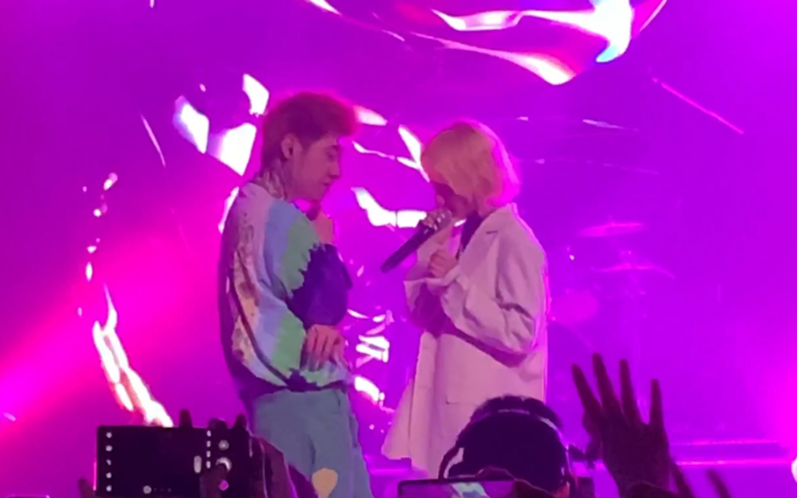 《无人区玫瑰》capper nineone 合唱 live house_哔哩哔哩 (゜-゜)つロ 干杯~-bilibili