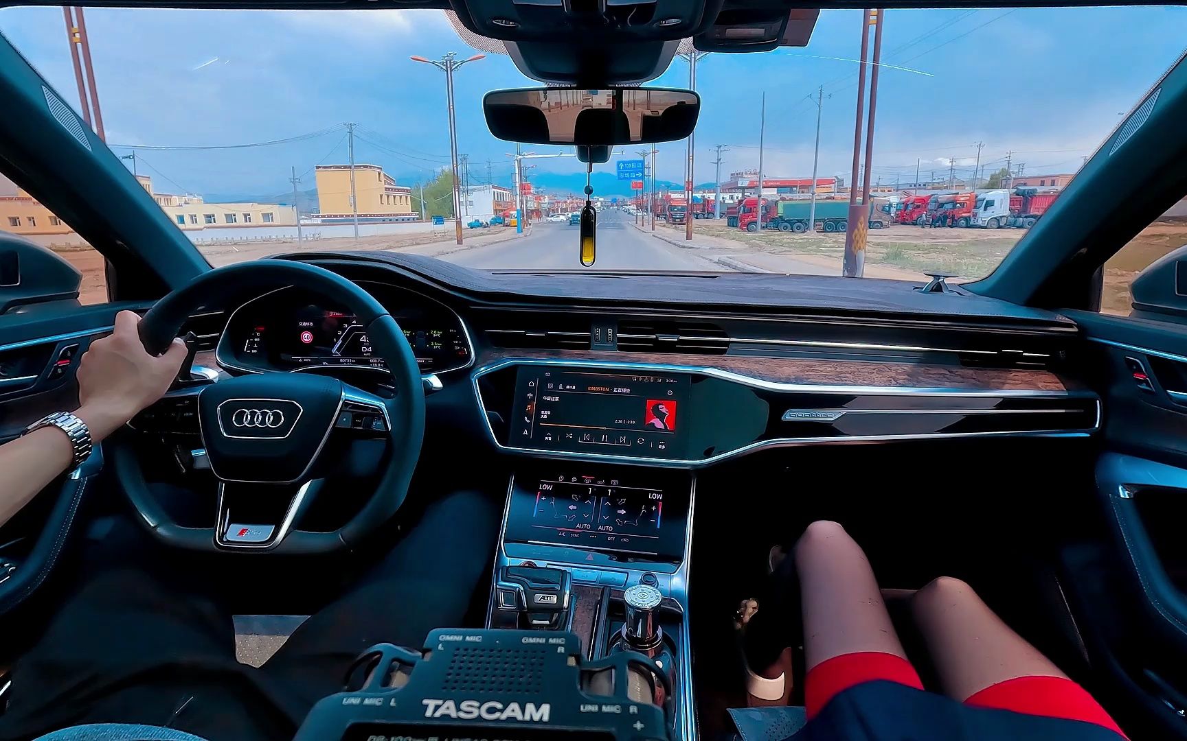 张国荣《午后红茶》奥迪A6L大B&O音响 《A6L大bo全网首发》（录音笔正中录制）（动态录制）-奥迪A6L大BO音乐台-奥迪A6L大BO音乐台-哔哩哔哩视频