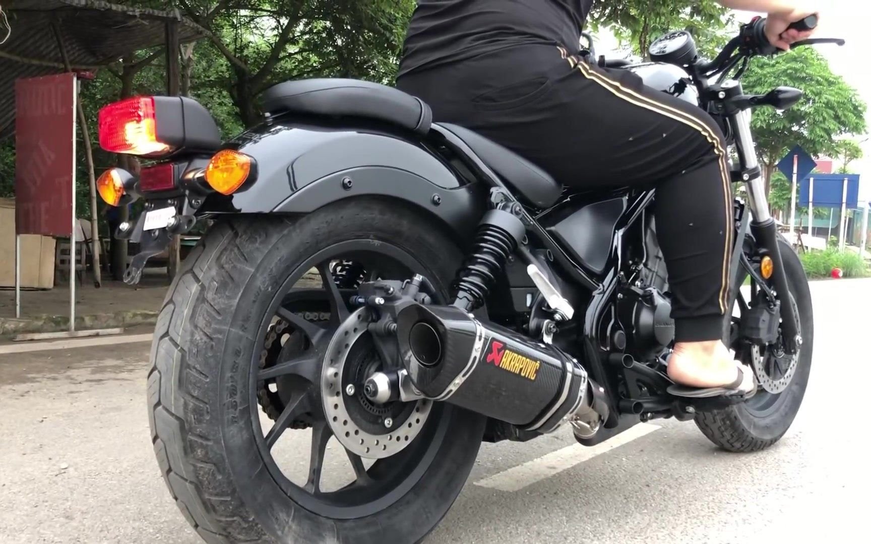 本田cm300改装天蝎排气，Rebel300声浪_哔哩哔哩_bilibili