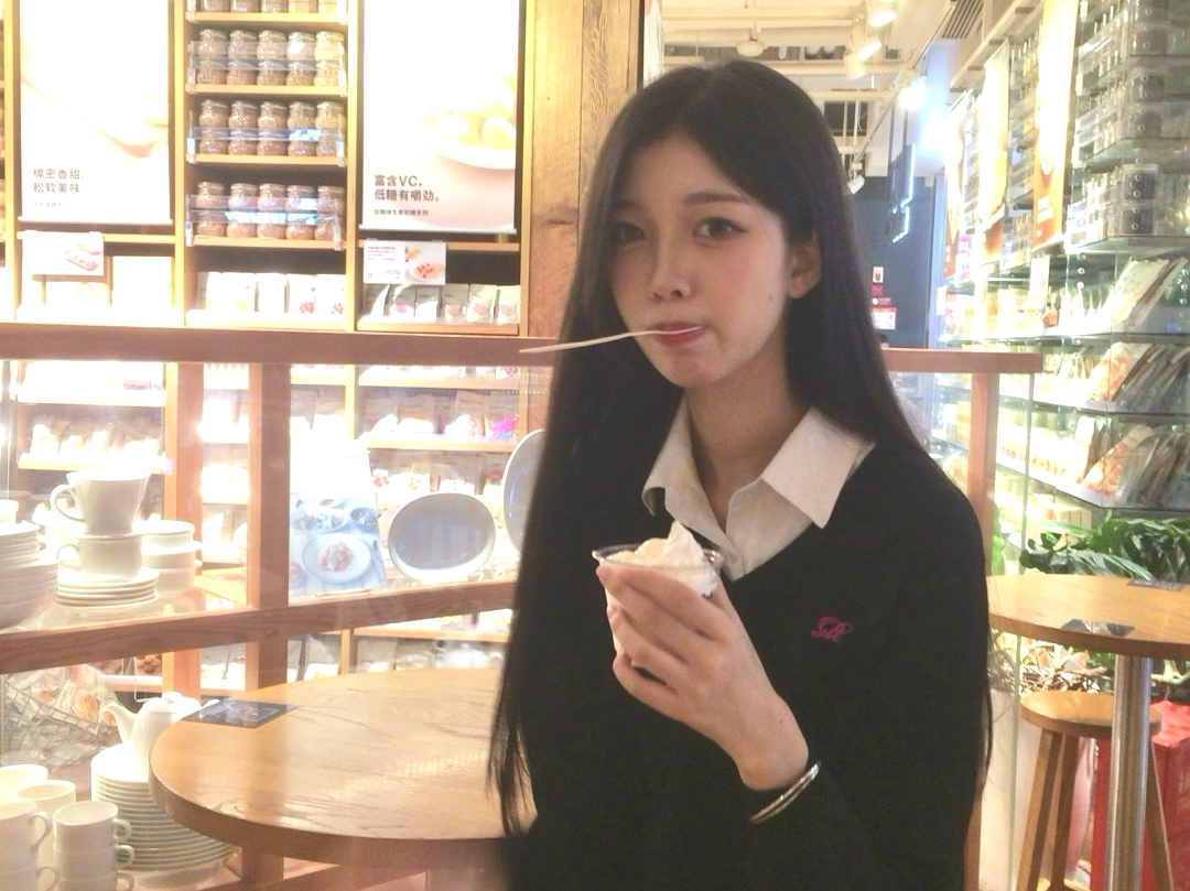 【sakura】她实在有点可爱 爱吃点冰淇淋怎么了⸝⸝≖⃙⃚᷅ ᎔ ≖⃙⃚᷄ ⸝⸝-sakura-qaq-sakura-qaq-哔哩哔哩视频