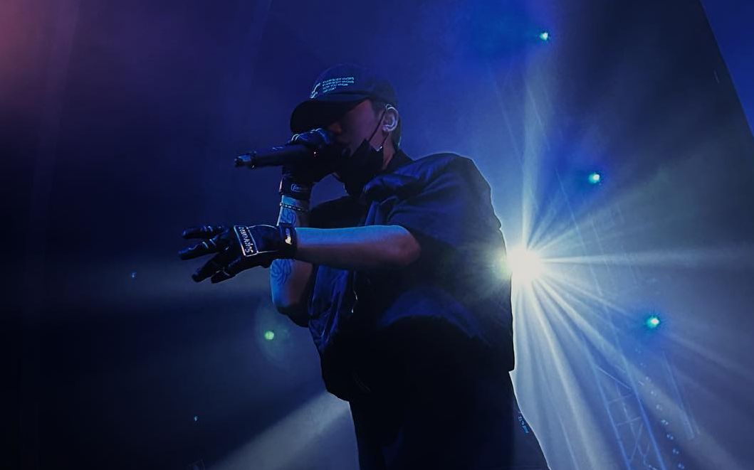 爱意涌动 | PG ONE王唯楚新专曲目《耳语》"梦中奢望的温柔帮我摆脱昏暗"-困包小孙-rap-哔哩哔哩视频