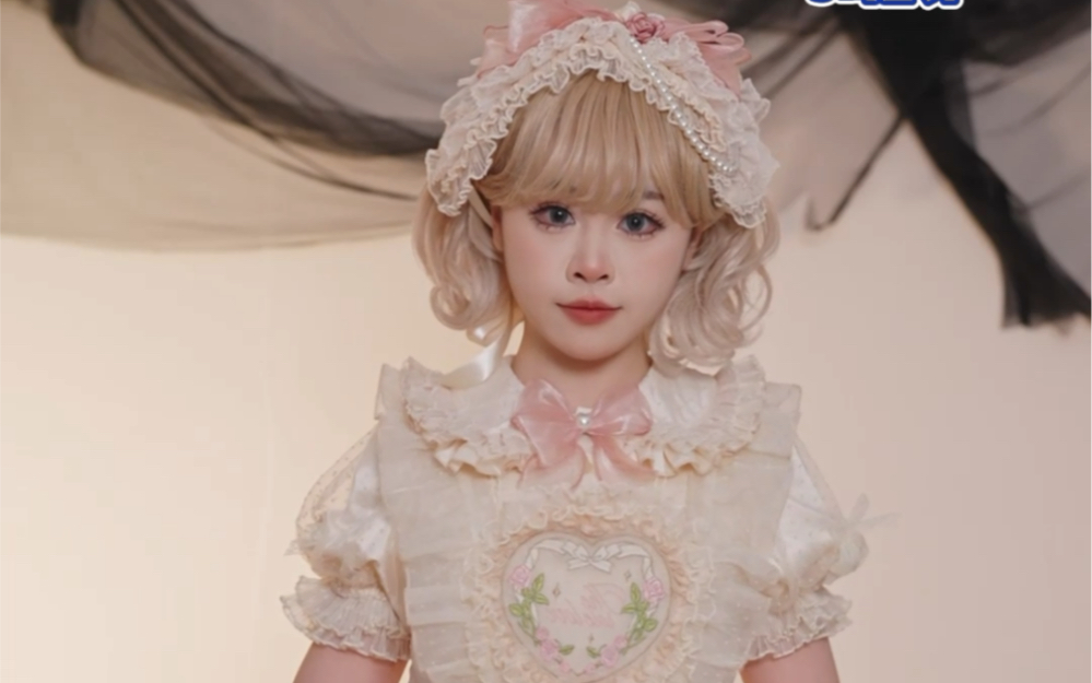 胸前爱心的可爱Lolita-鲑鱼子kei-鲑鱼子kei-哔哩哔哩视频