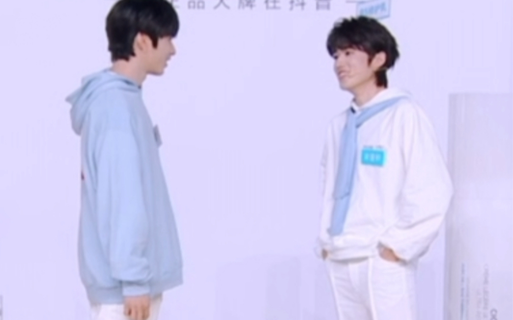 【文轩】【碗盆】【文轩世界第一初恋】 SYX：LYW 一点不讲礼貌 一言不合就闯进我心里「耀一直在一起亚」🤍💙_哔哩哔哩_bilibili