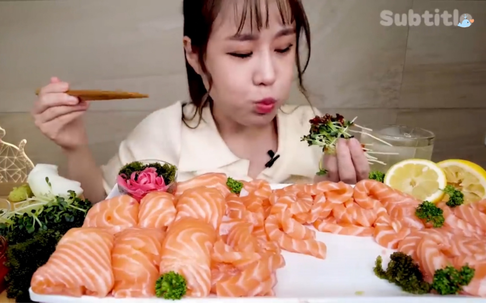 【只有吃和咽】suhyang 三文鱼宴，咀嚼加速超过瘾！-微甜的鱼-微甜的鱼-哔哩哔哩视频