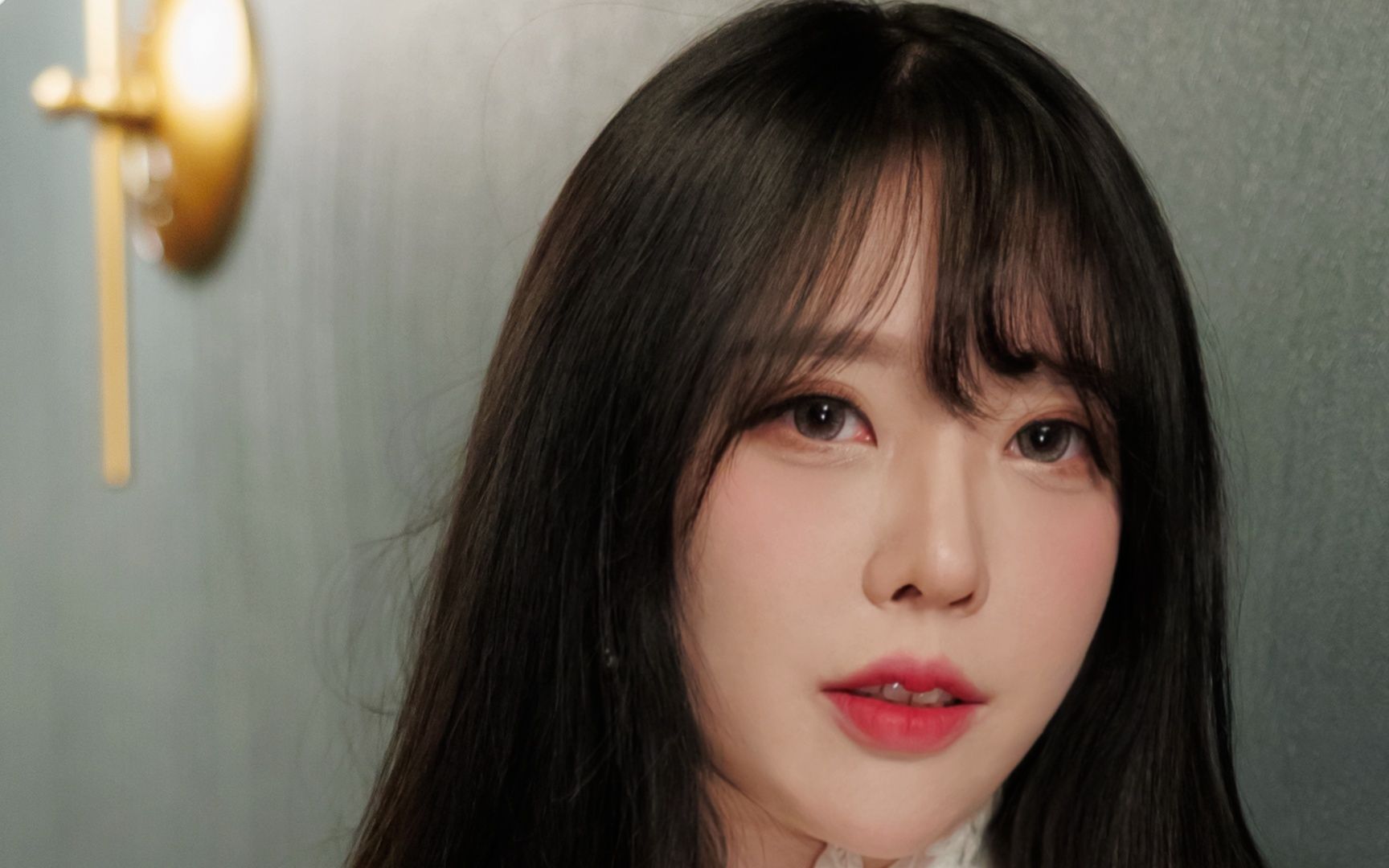 leezy韩国2代女团现在百万粉丝网红钢琴博主-李海仁-入驻大平台啦，完美身材+好手艺