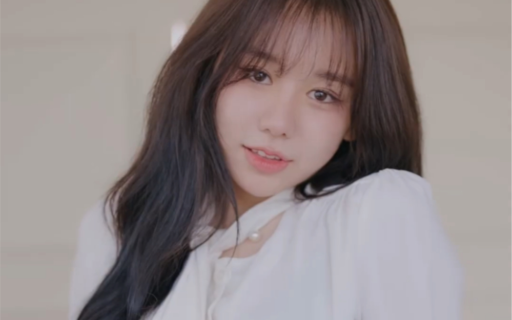 Judy小姐姐の穿搭小课堂 白衣绿裙-比例比例最懂你的人-比例比例最懂你的人-哔哩哔哩视频