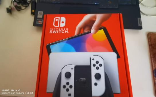 SwitchOLED伪开箱，打工人的第一台游戏机_哔哩哔哩_bilibili