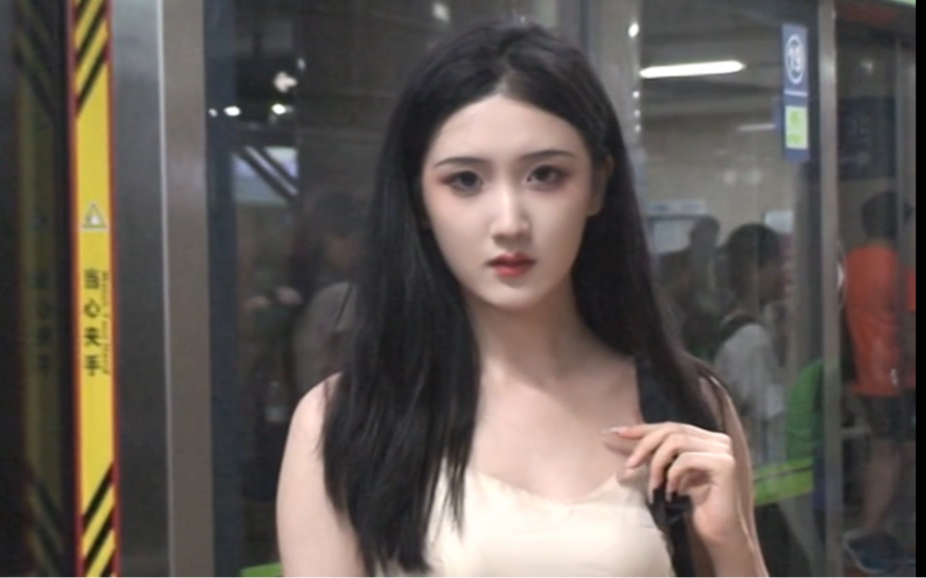 复古Dv“或许成为回忆就能打败所有人”-糖月tyy-糖月tyy-哔哩哔哩视频