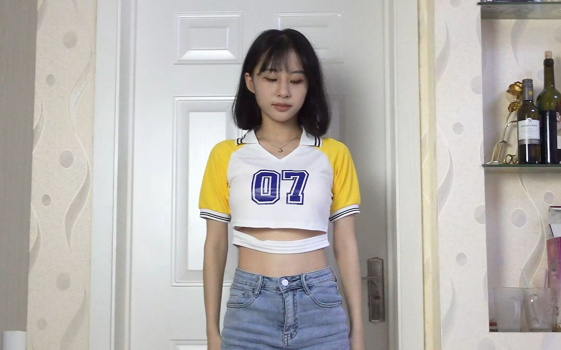 普通美女无美颜拉腿是什么样子丨163/44kg sneakers-ITZY_哔哩哔哩_bilibili