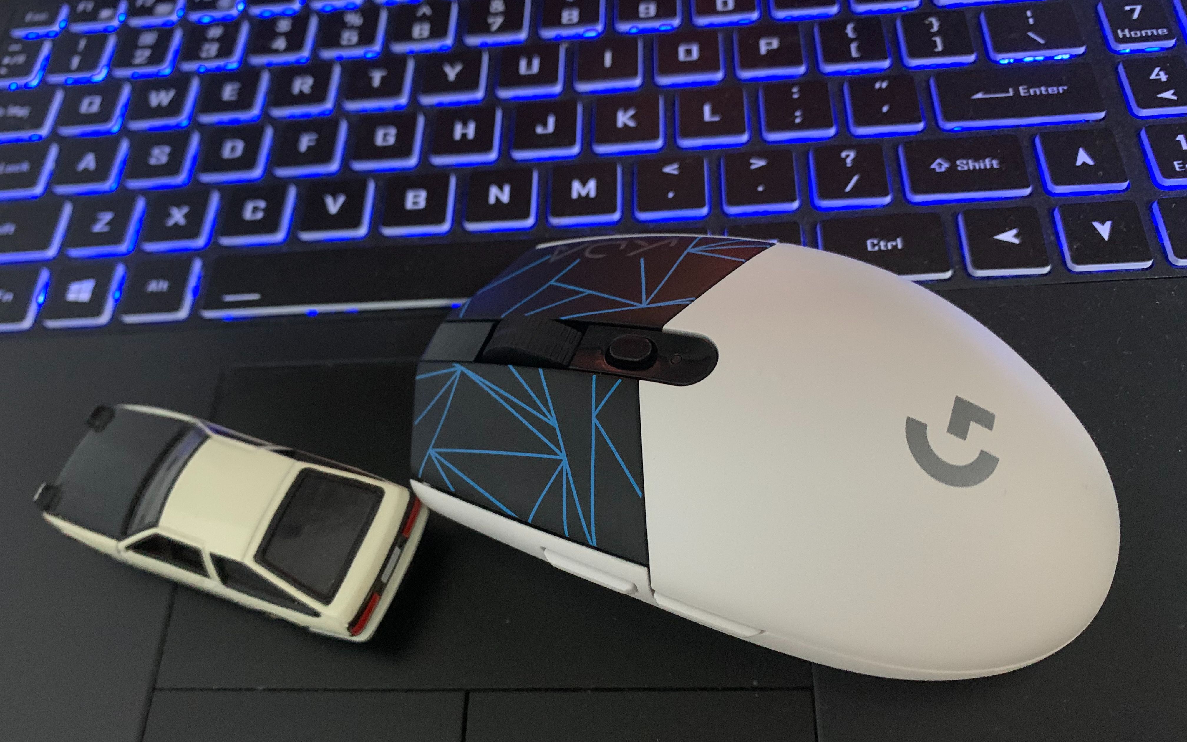 罗技g304 K.D.A.限定版—某东自营也能买到”二手“货？ 体验开箱视频_哔哩哔哩_bilibili