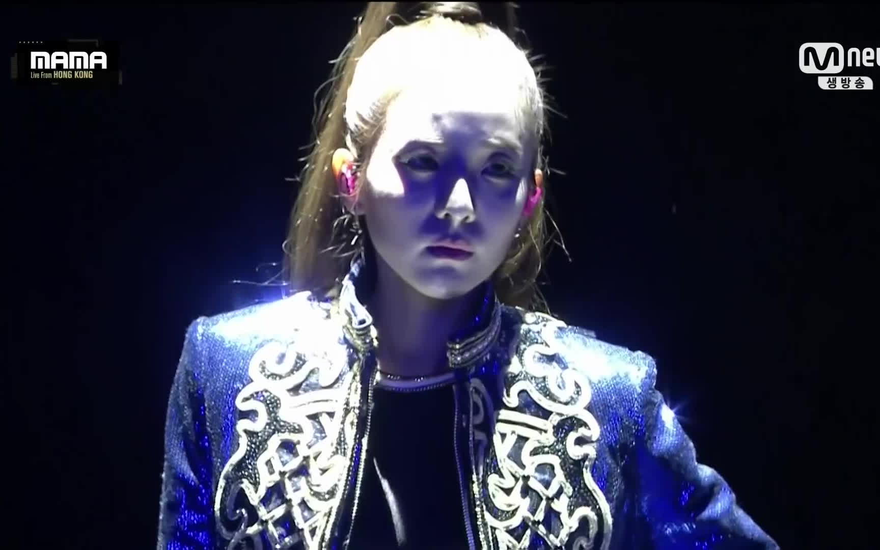 『2NE1』最后同台现场-Fire + I Am The Best (我最红)MAMA经典舞台精选-1080收藏_哔哩哔哩_bilibili