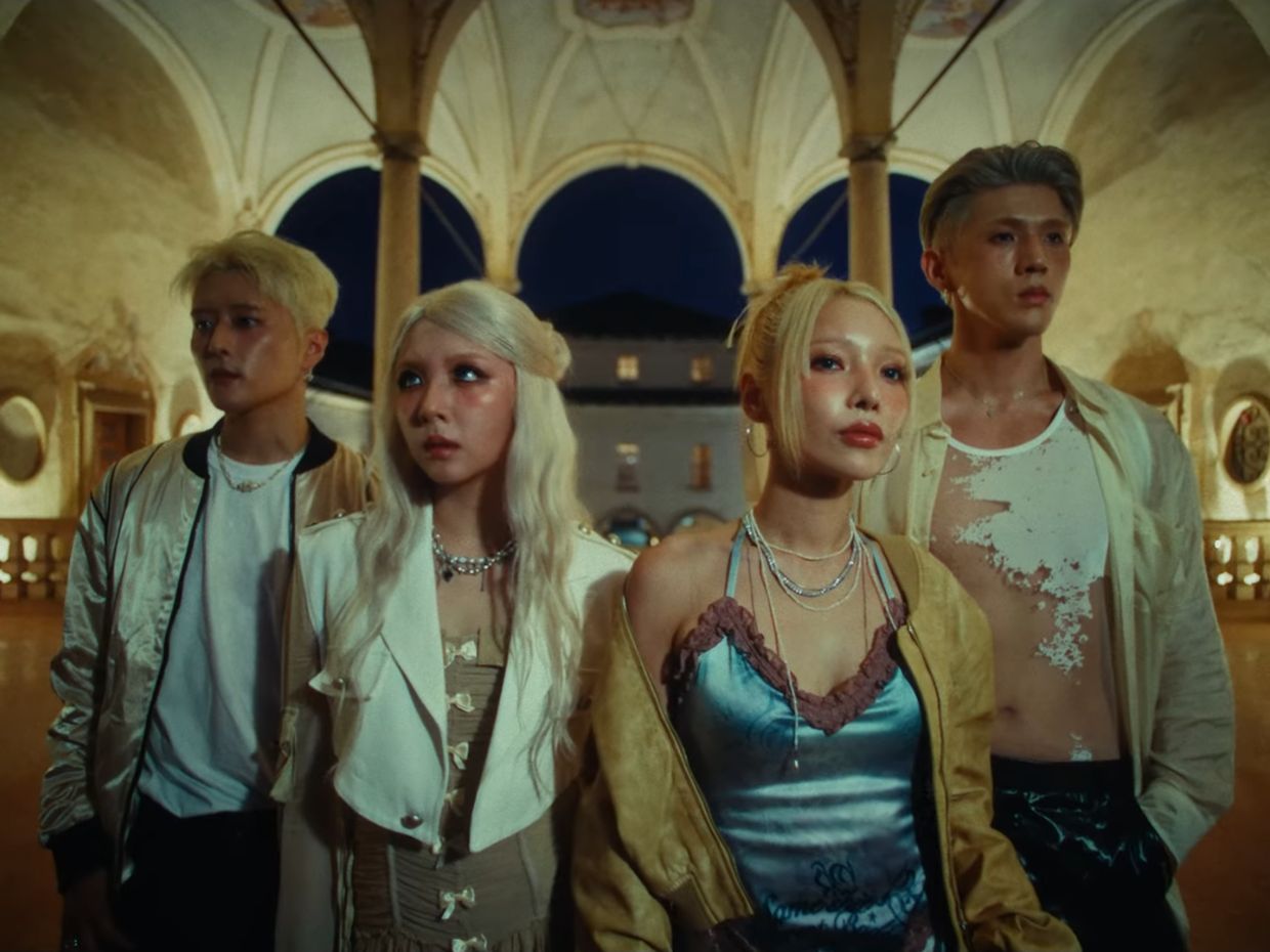 KARD最新回归曲Tell My Momma MV公开-小棉花香迷糊了-听歌3D-哔哩哔哩视频