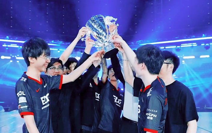 【EDG】S11应援 | 向前跑 迎着冷眼和嘲笑_哔哩哔哩bilibili_英雄联盟