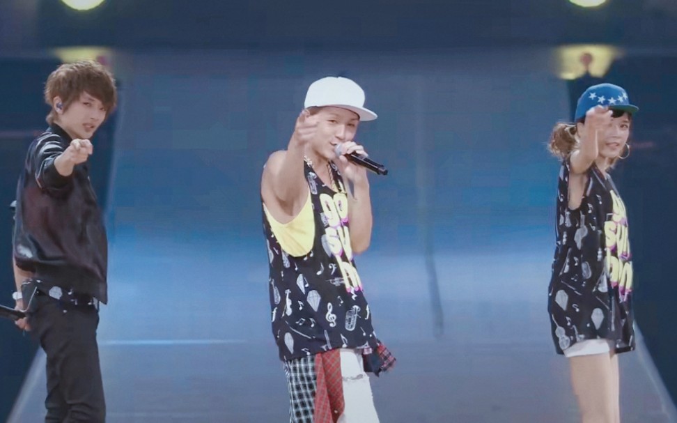 【AAA】wake up! 2014live现场版(中日字幕)_哔哩哔哩_bilibili