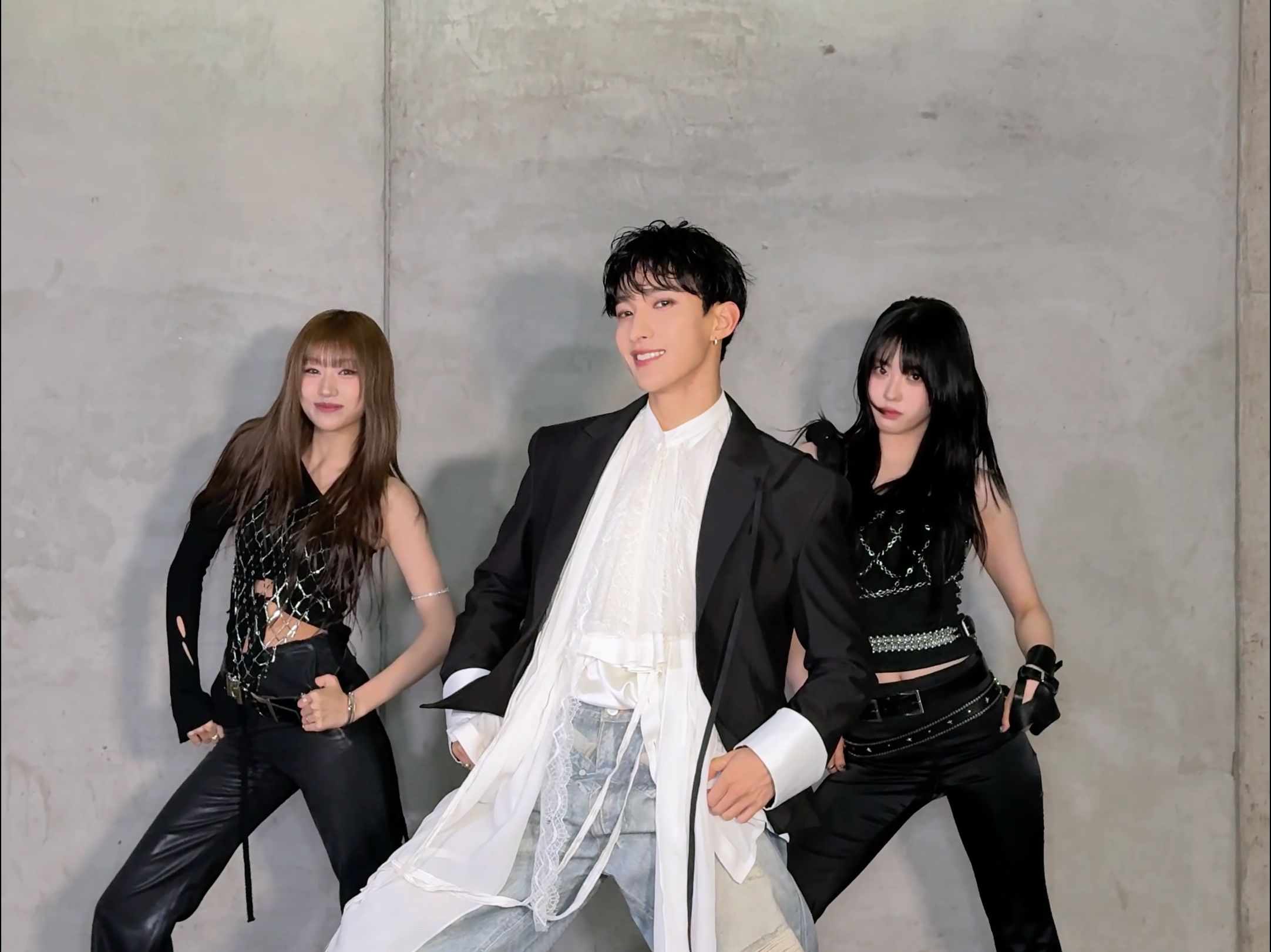 250112 SEVENTEEN 李硕珉DK CBZ Challenge 👖 with #izna #KOKO #CHOIJUNGEUN 零站-SEVENTEEN_ZER0站 ...