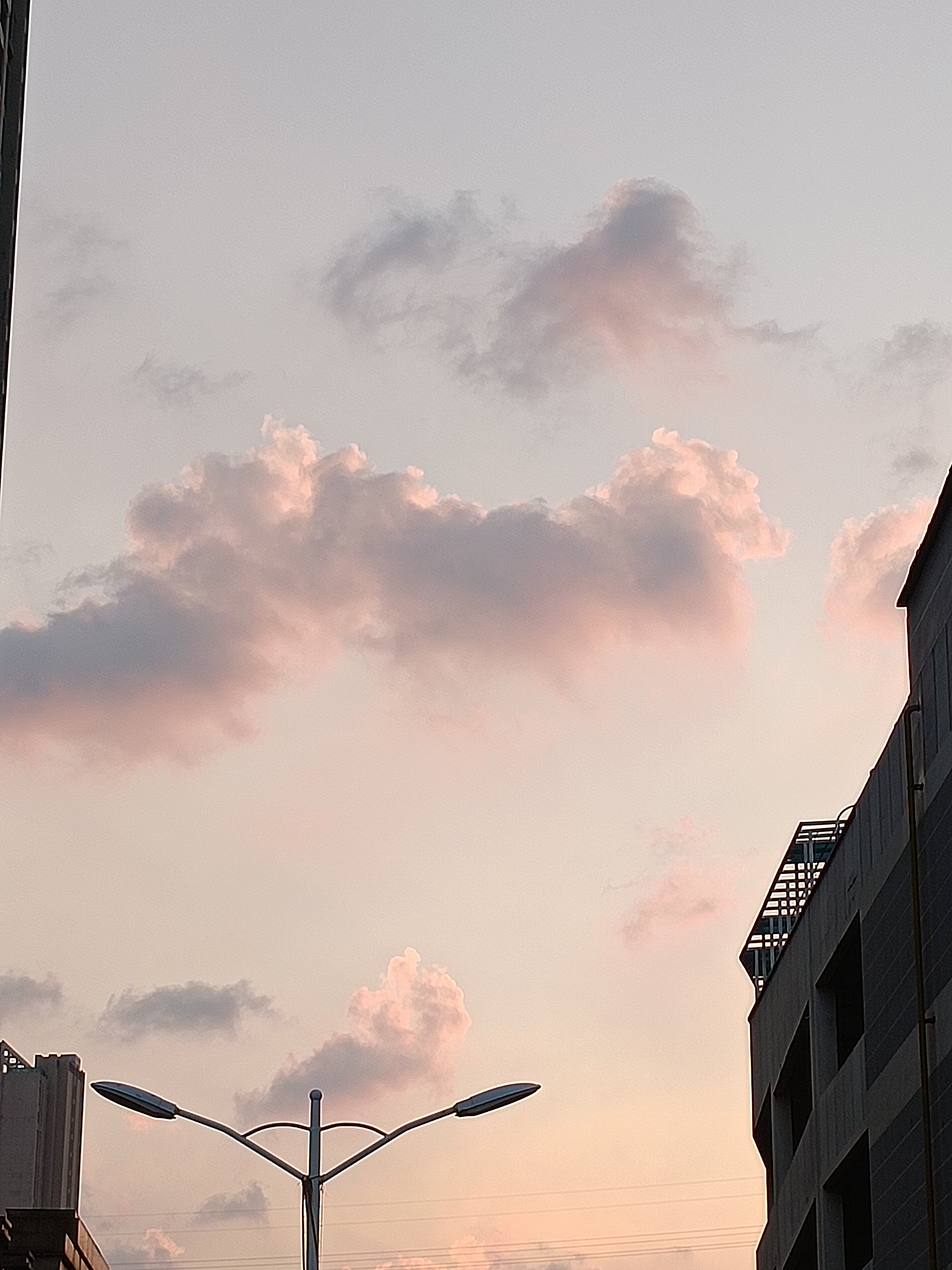 在百万豪装录音棚大声听Beyond《光辉岁月》【Hi-res】-先隐身再金身-歌-哔哩哔哩视频