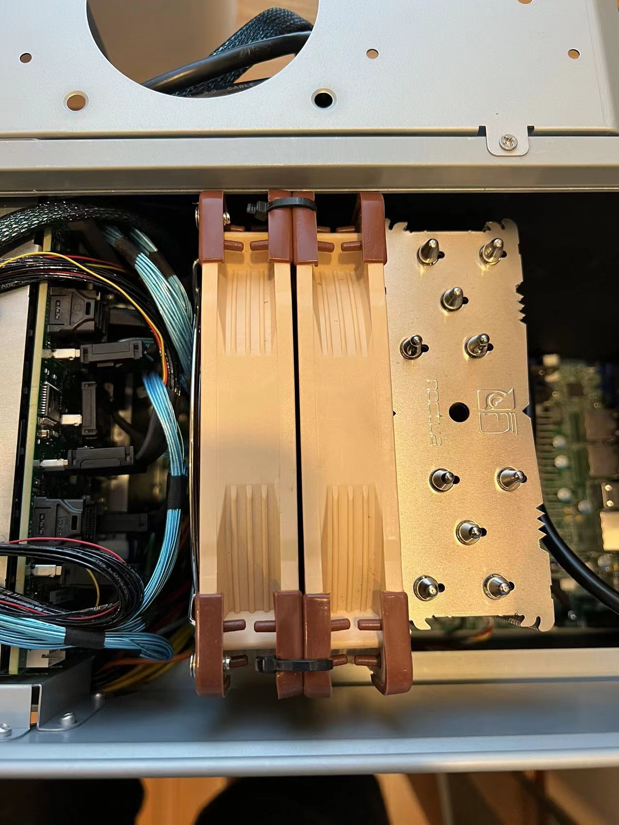 全网首发【8盘位热插拔NVMe SSD NAS】DIY指南简章 - 哔哩哔哩