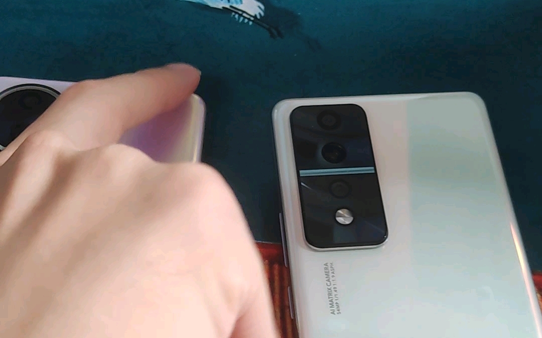 荣耀80GT和荣耀80pro直屏版使用对比 - 哔哩哔哩