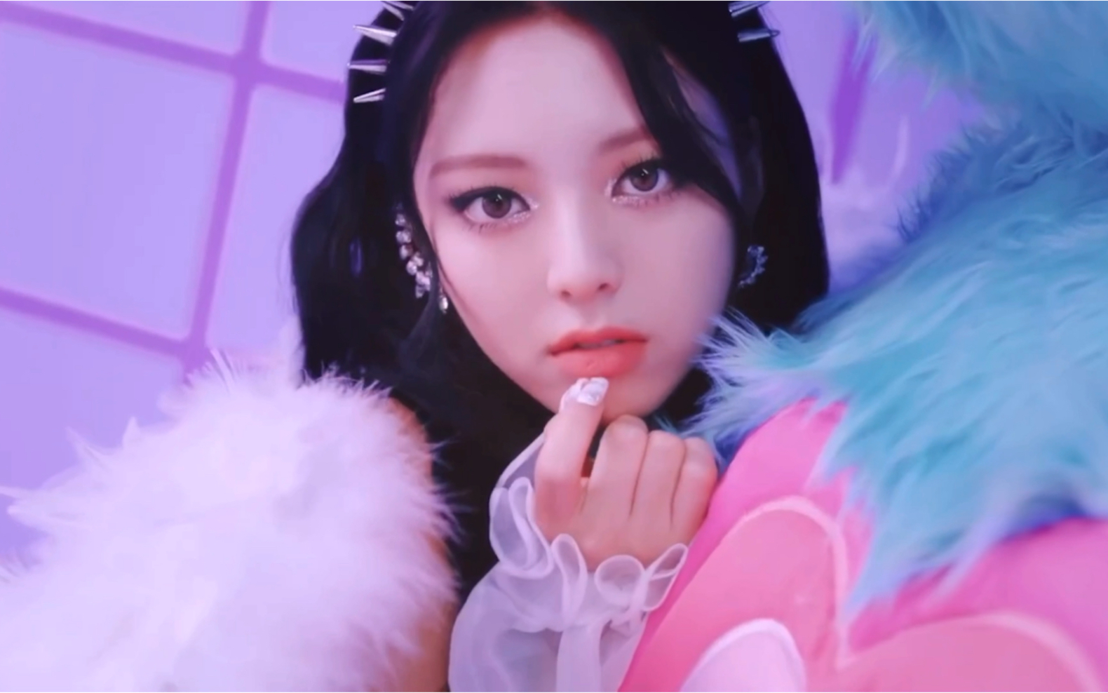 ITZY《LOCO》（Japanese ver.）Music Video公开_哔哩哔哩_bilibili