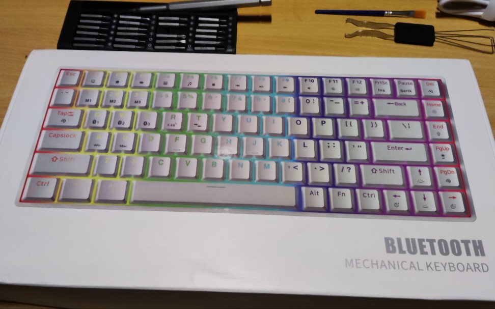 首发！黑吉蛇DK84开箱及拆解。_哔哩哔哩_bilibili