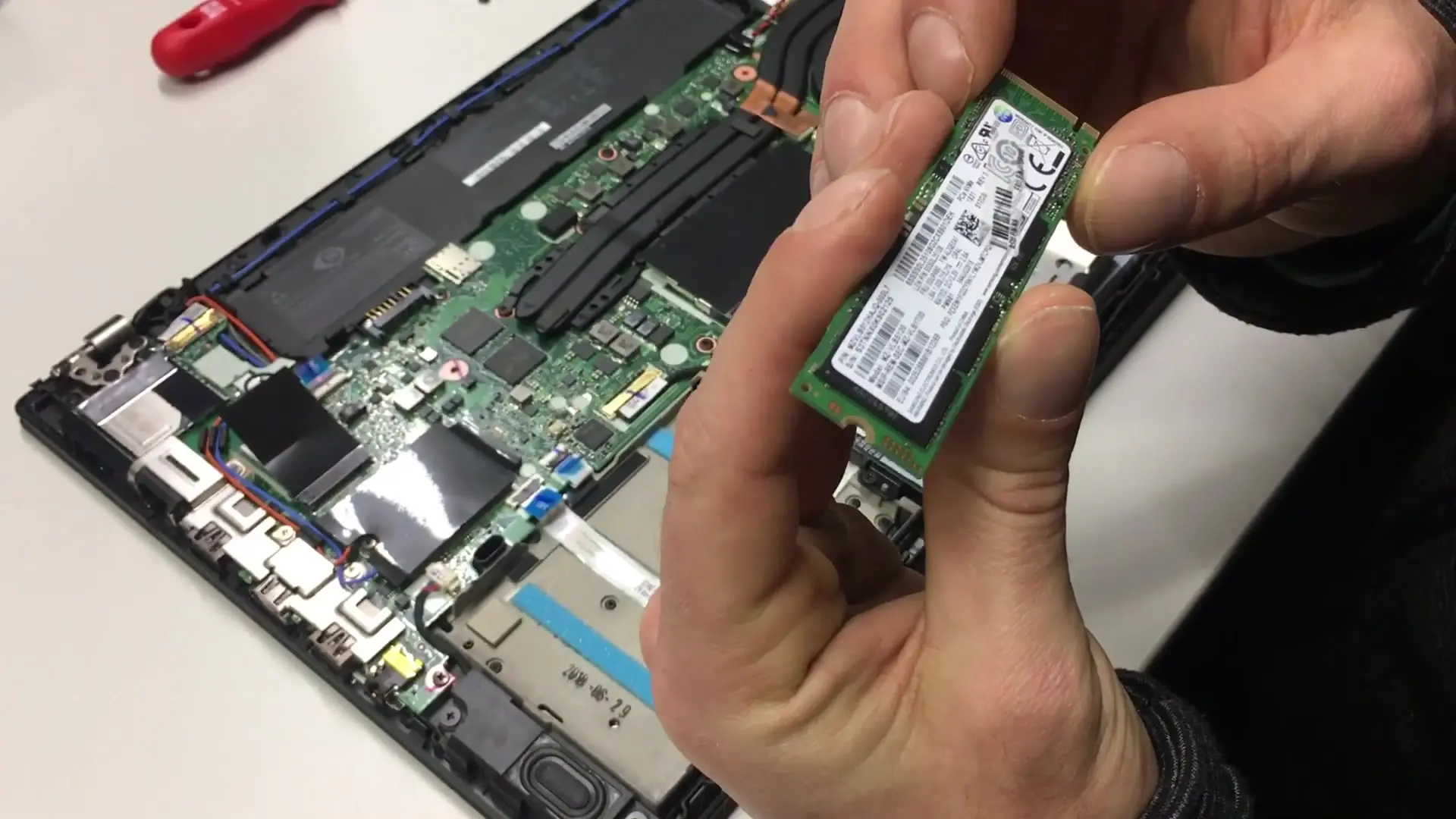 Lenovo T480 M.2 SSD Upgrade _ RAM Upgrade_哔哩哔哩_bilibili