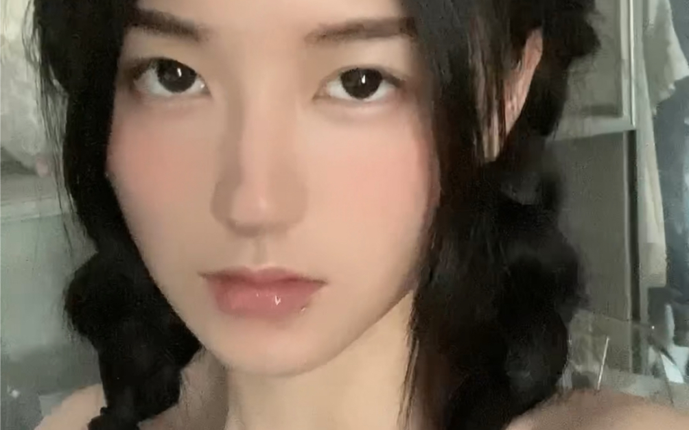 拍照怎么流口水啊哈哈哈哈哈哈哈哈哈烦死了 哔哩哔哩