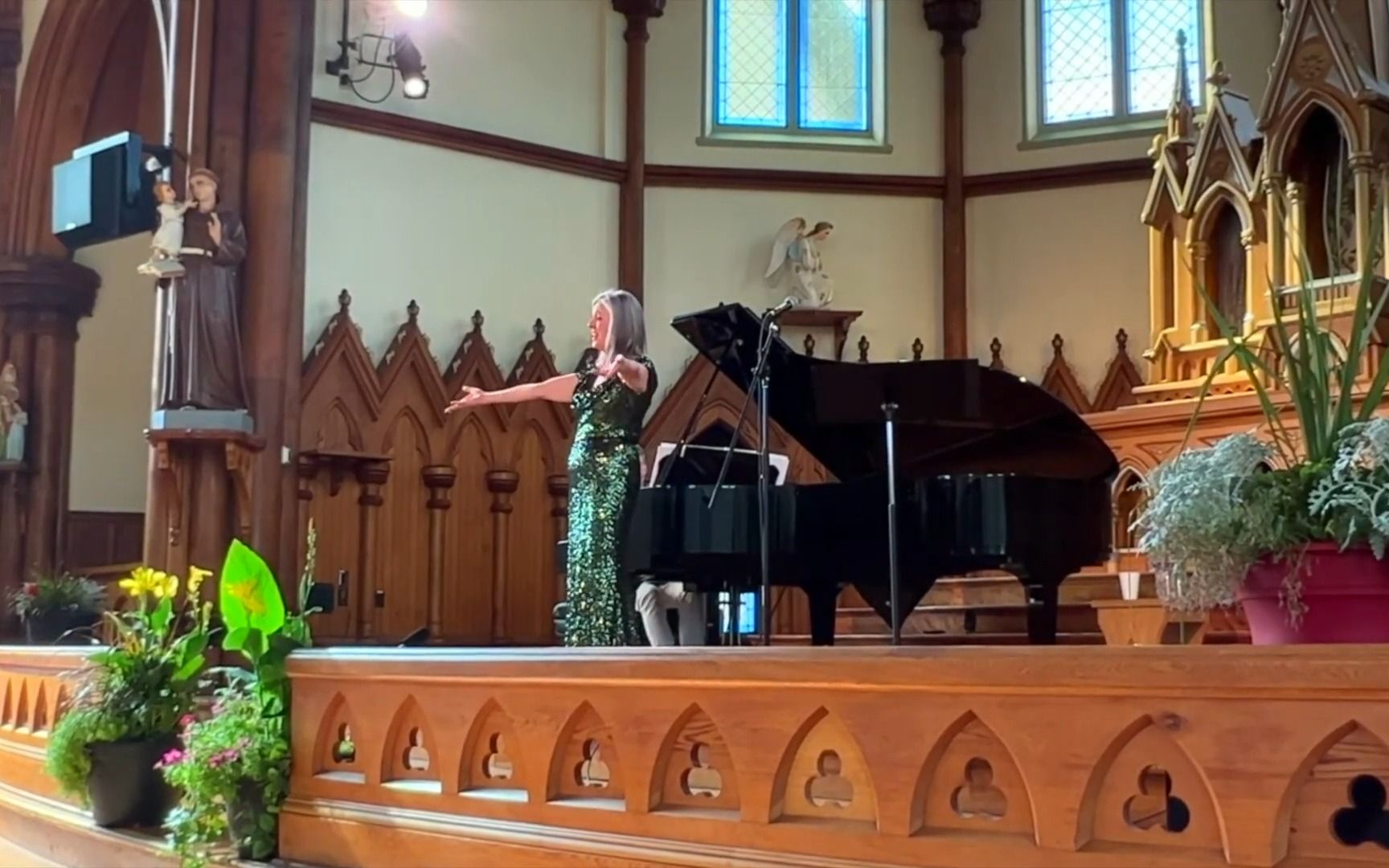 Rebecca Caine 最後一次唱歌劇魅影!!_哔哩哔哩_bilibili