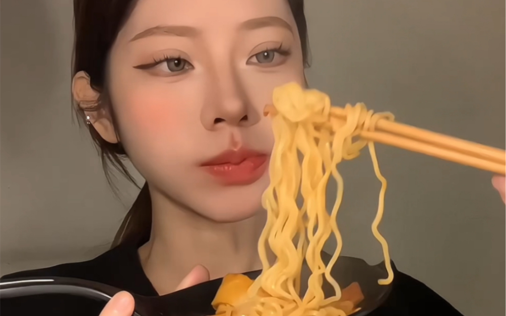 163 41kg细嚼慢咽｜部队火锅真的好好吃 - 哔哩哔哩