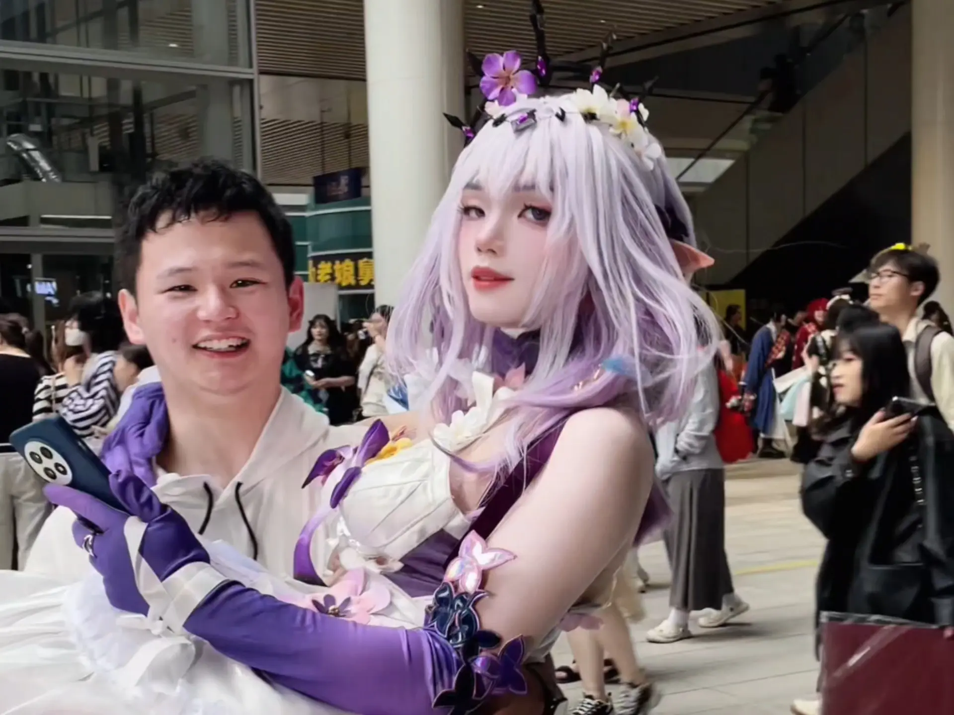 cp31遇到外地来的粉丝 要抱抱当然要满足啦_哔哩哔哩_bilibili