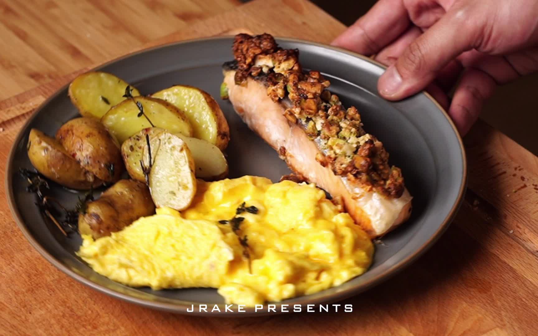 蛋白质爆炸的早餐！开心果烤三文鱼/欧姆蛋｜Jrake｜ - 哔哩哔哩