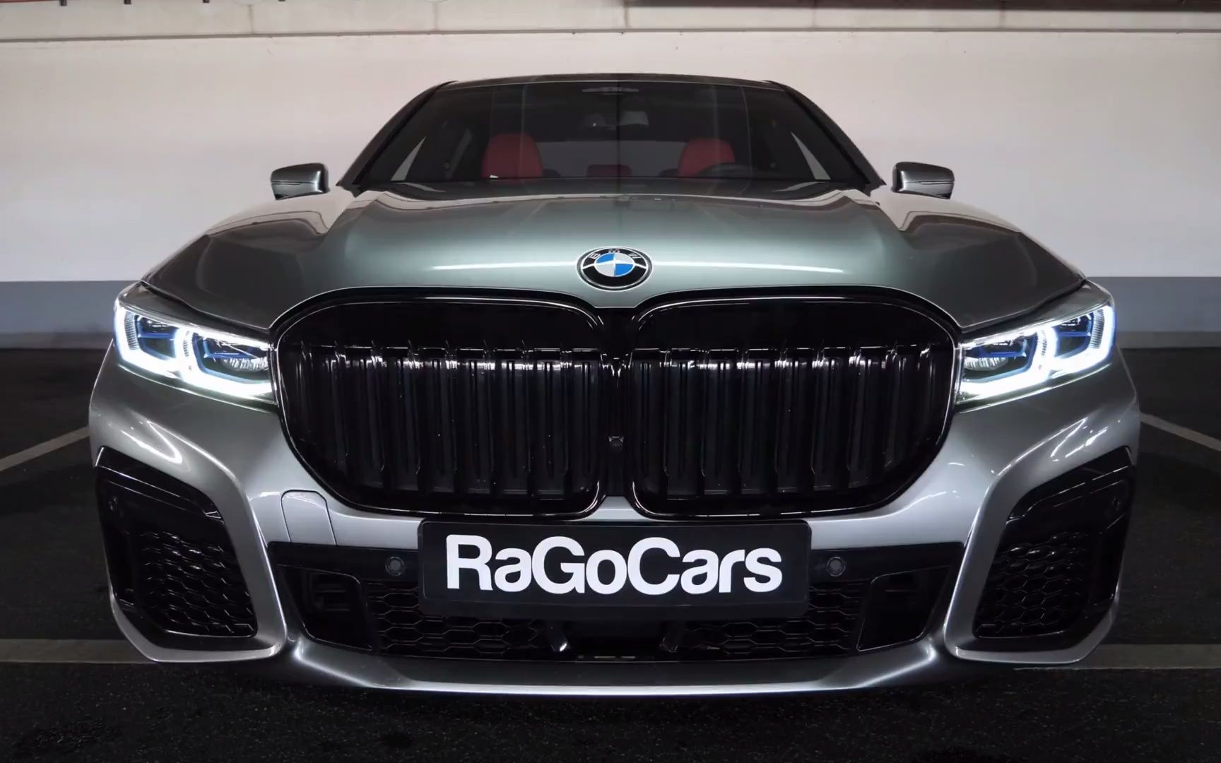 2022 BMW M760 Long V12 - Wild Luxury Ship!