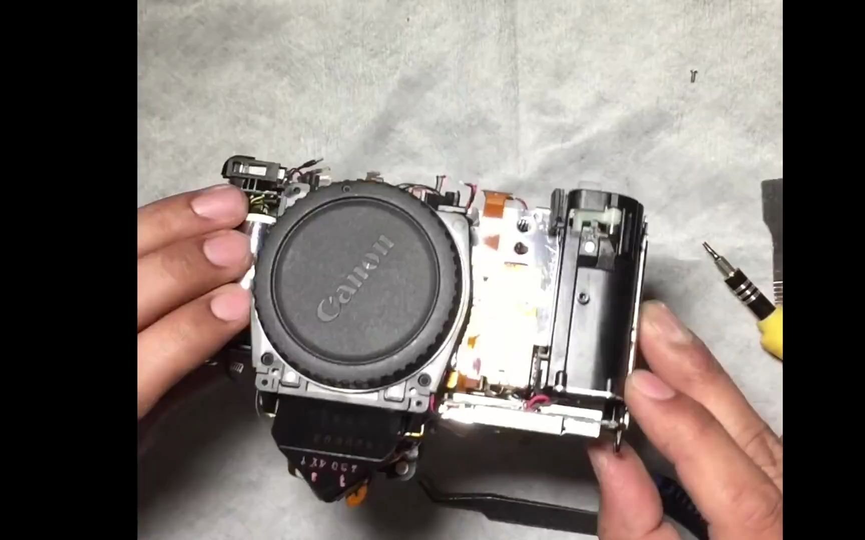 拆解更换佳能5d2的快门_哔哩哔哩_bilibili