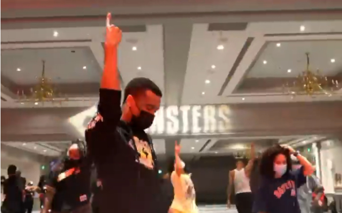 【来看Cardi B UP最纯正的原版编舞】Cardi B MV编舞小哥Sean Bankhead带来最原版演绎_哔哩哔哩 (゜-゜)つロ 干 ...