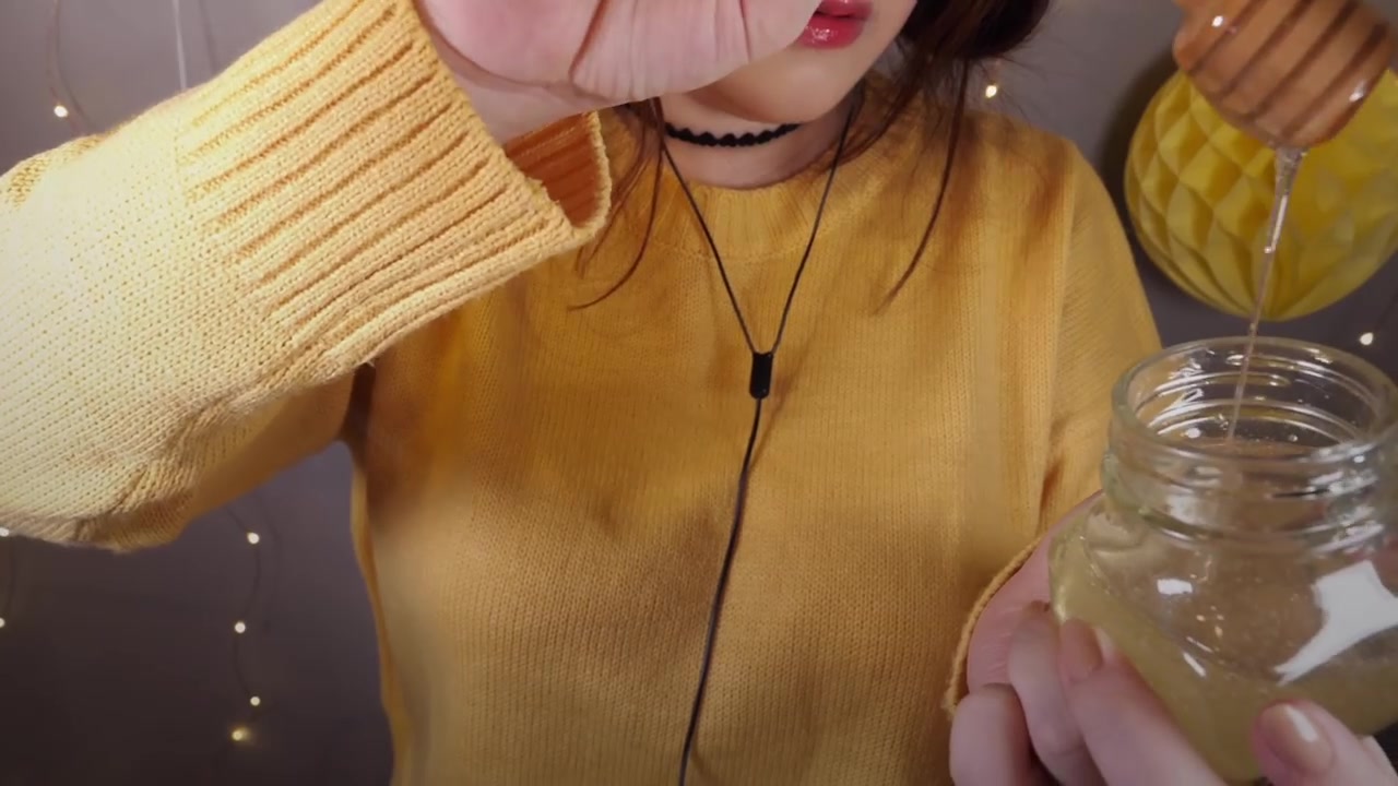 「PPOMO ASMR」用蜂蜜按摩脸部与耳朵_哔哩哔哩_bilibili