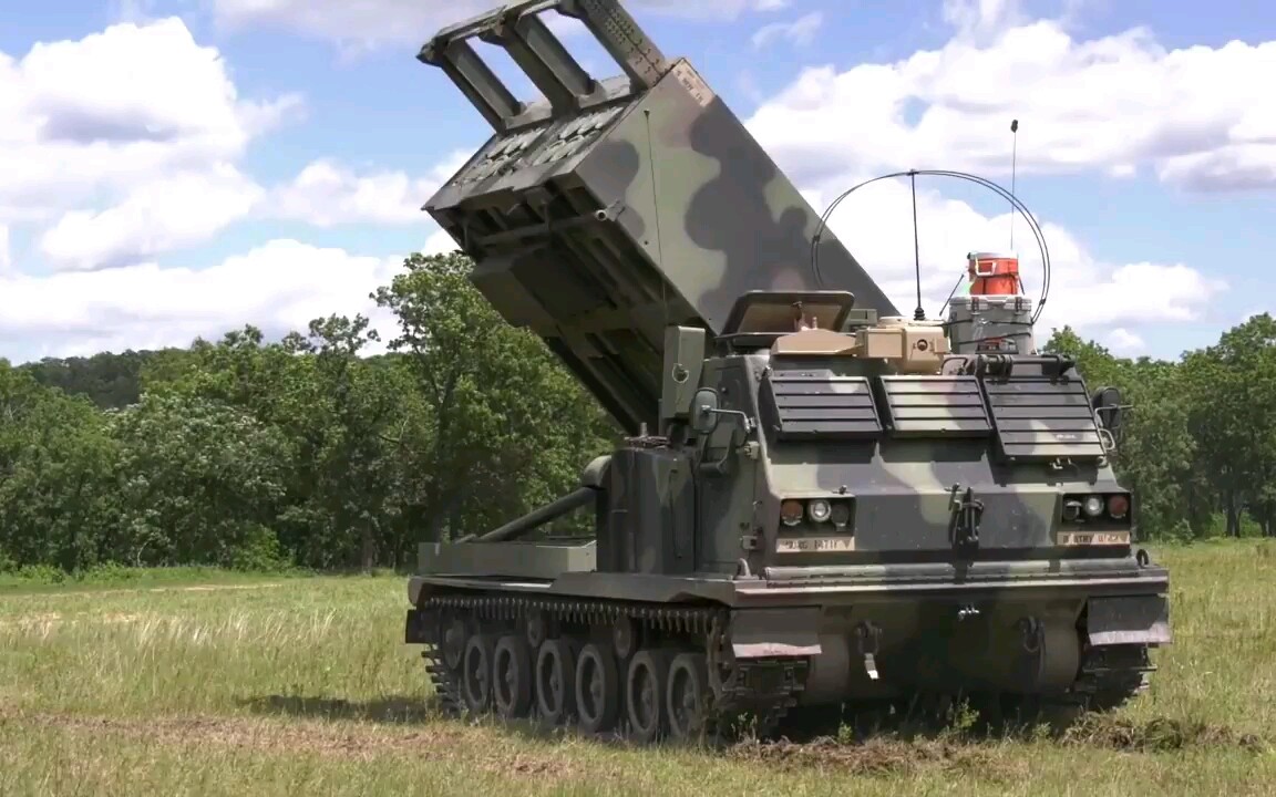 美军M270A1多管火箭弹系统。_哔哩哔哩_bilibili