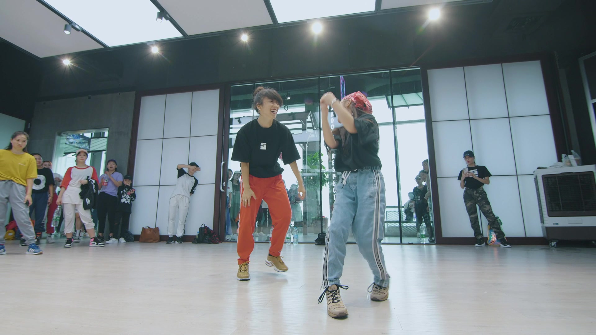 SINOSTAGE舞邦 | Sorah Yang 编舞课堂视频 Never Never_哔哩哔哩_bilibili