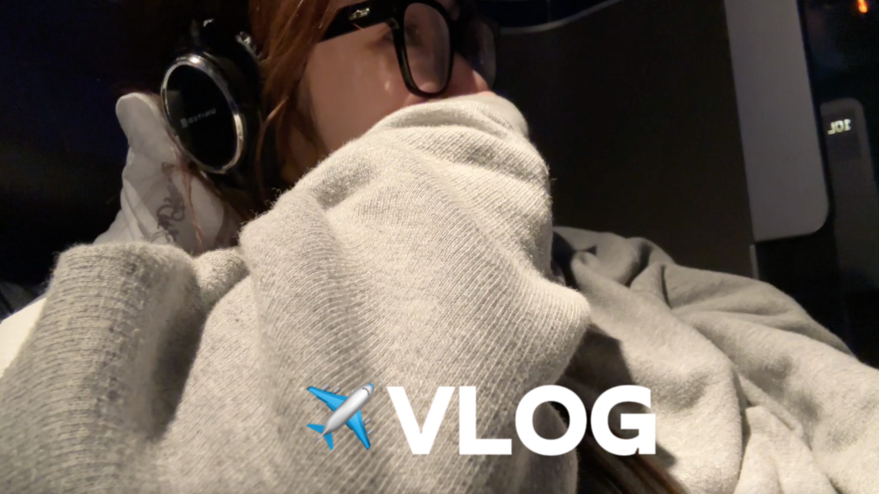 回国Vlog｜凌晨赶飞机/飞行阅读分享/回家啦-Zoey_ZYi-Zoey_ZYi-哔哩哔哩视频