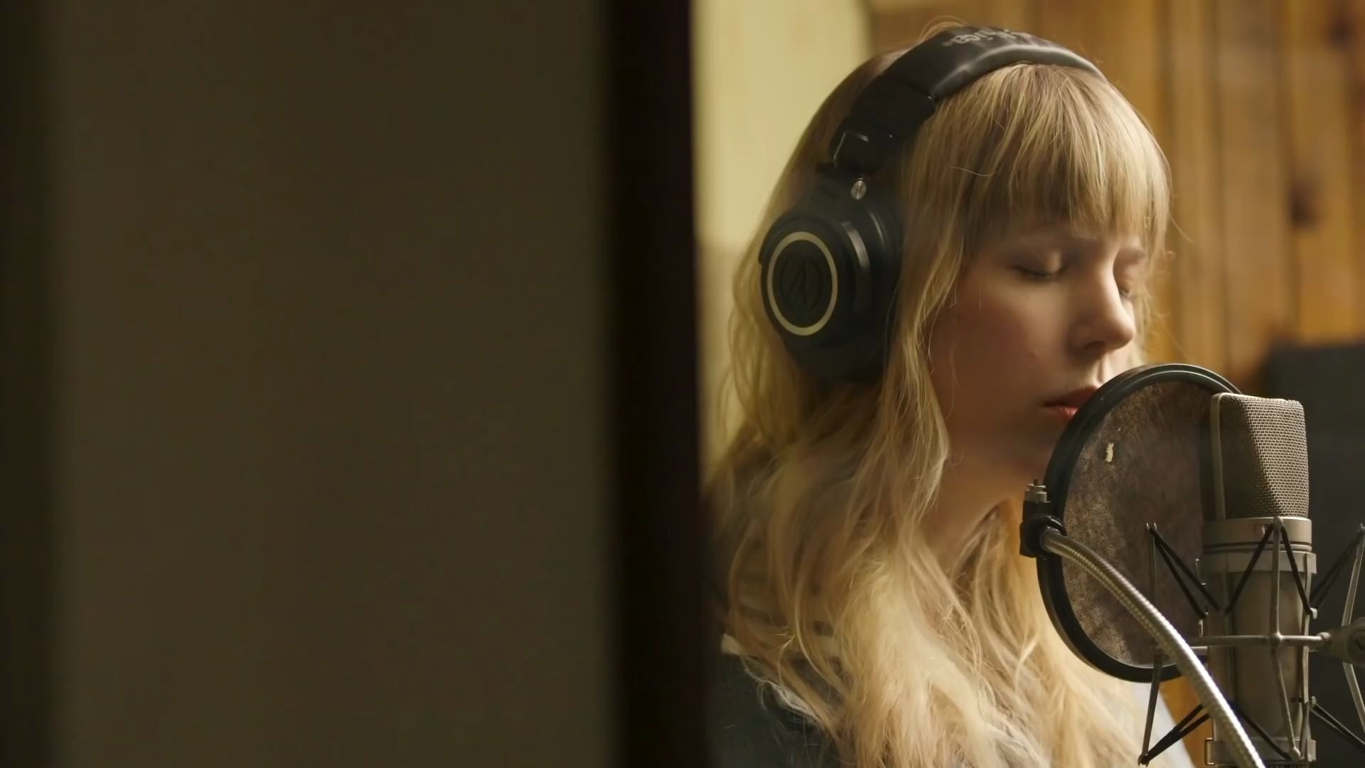 Daft Punk - Something About Us [Pomplamoose]_哔哩哔哩_bilibili