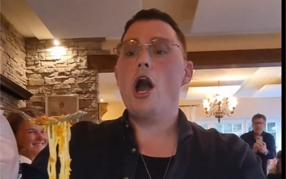 【官方双语】我做了个错误决定 - Framework投资状况更新#linus谈科技-名短王月半-默认收藏夹-哔哩哔哩视频