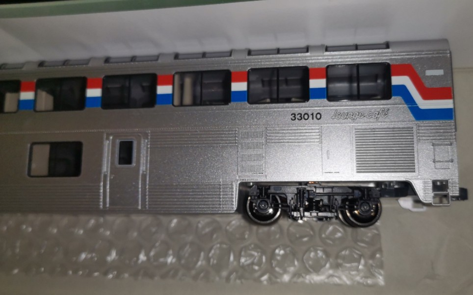 【ho比例火车模型视频·米帝的amtrak superliner的咖啡及展望合造车哟·kato出品·鐵道鉄路轨道交通十六番火车模型迷doubledecker~】