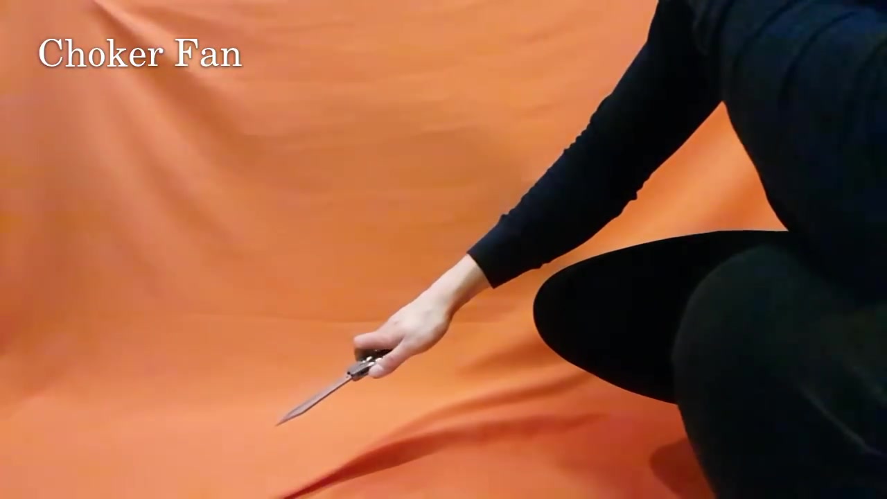 【蝴蝶刀 中级教程No.17】花式教程 Balisong Tricks #17（Choker Fan）_哔哩哔哩_bilibili