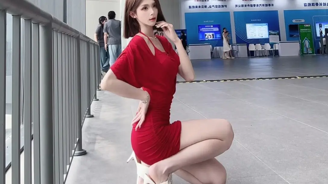 依依酱_2025-07-18_08-47-56_000_哔哩哔哩_bilibili